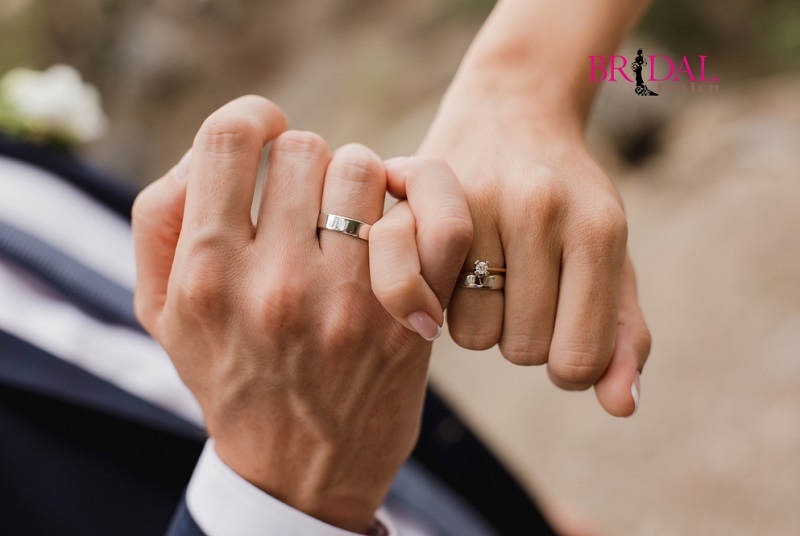 Wedding Ring: Which Finger Does It Go On And Why?