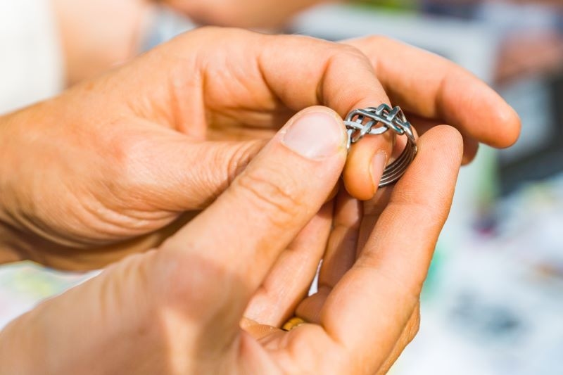 Puzzle Rings Guide: History, Styles & Buying Tips in 2024